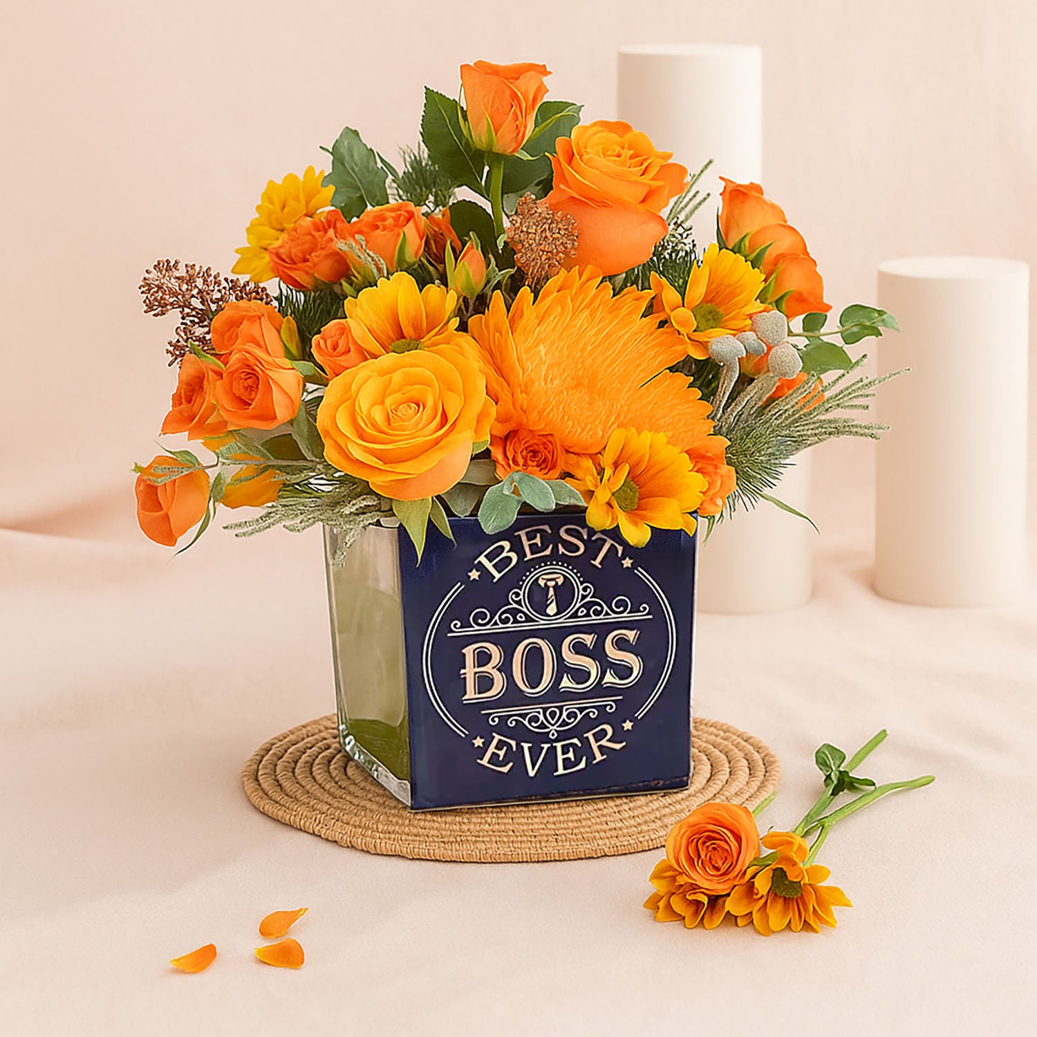 Buy Best Boss Ever Flower Vase Online in Saudi Arabia - FNP SA