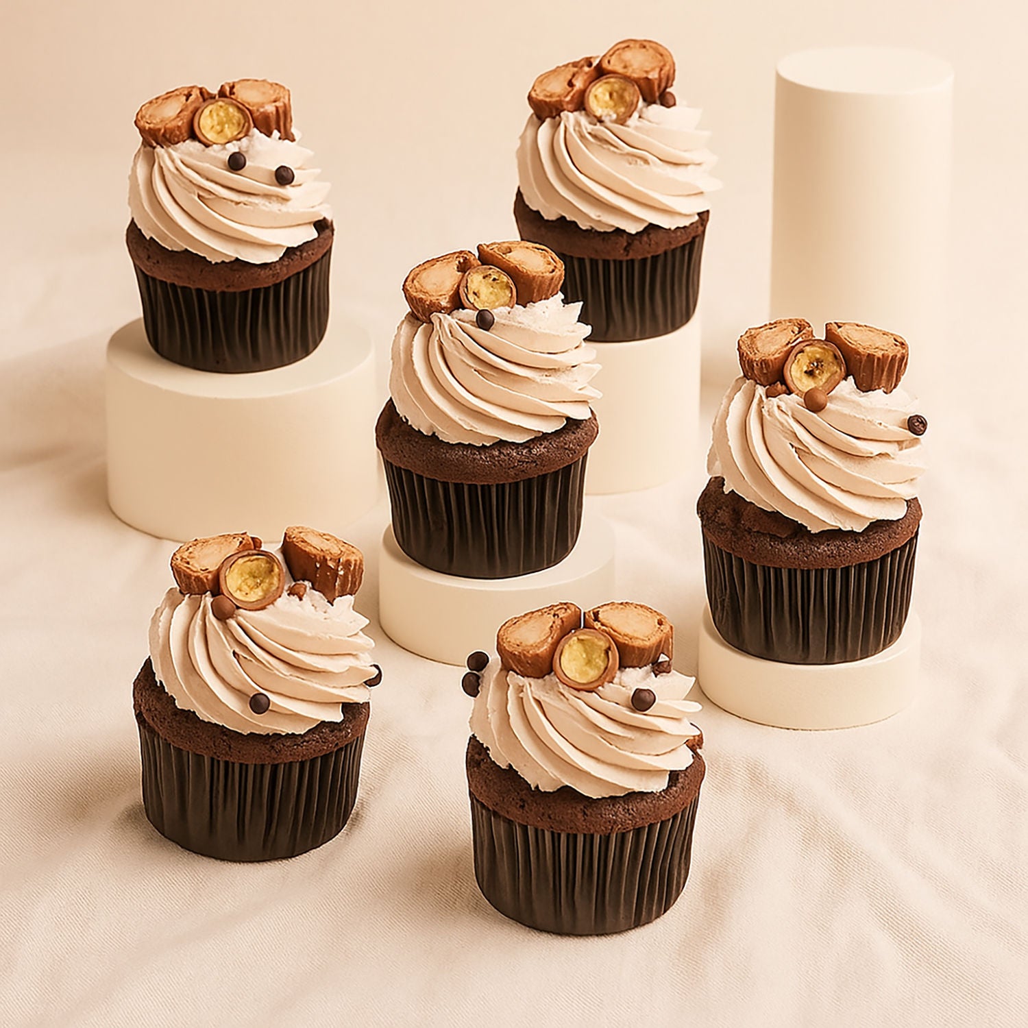 Buy Delicious Chocolate Cupcake Set Online in Saudi Arabia - FNP SA