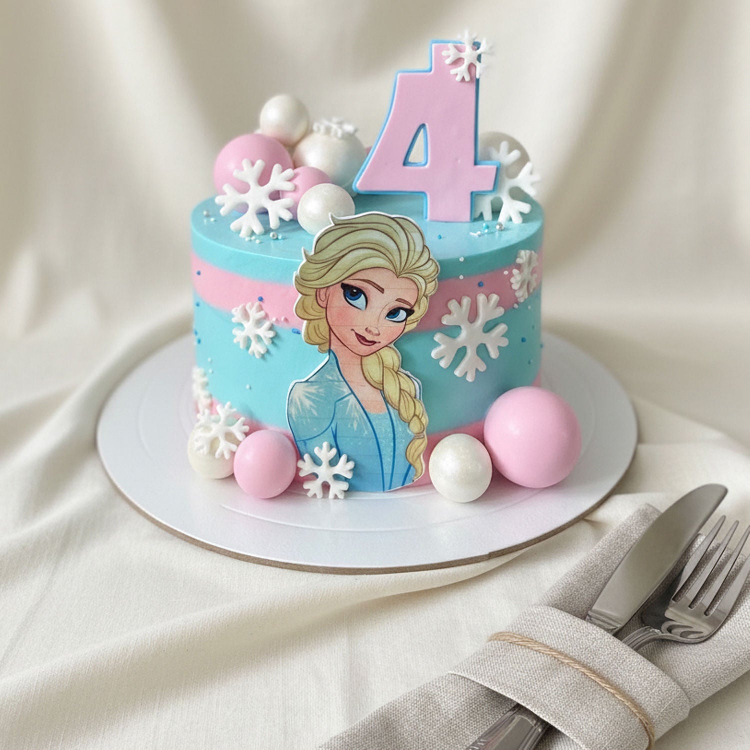 Buy Birthday Frozen Princess Theme Cake Online in Saudi Arabia - FNP SA